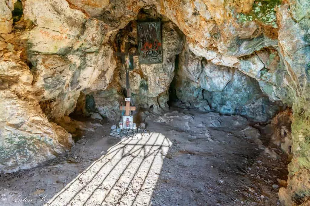 Svoradova jaskyňa - Otv.hodiny, Cenník, Parkovanie, Mapa