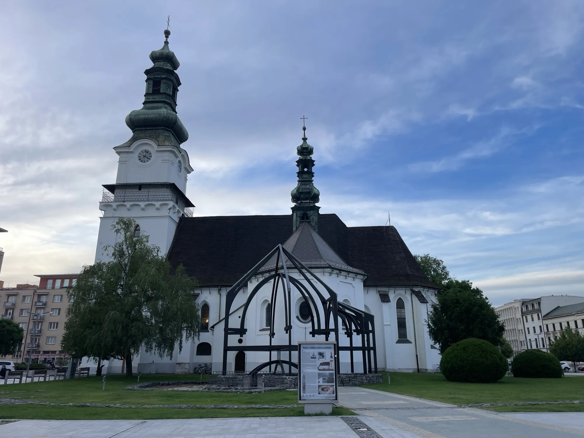 Kostol sv. Alžbety - Otv.hodiny, Cenník, Parkovanie, Mapa